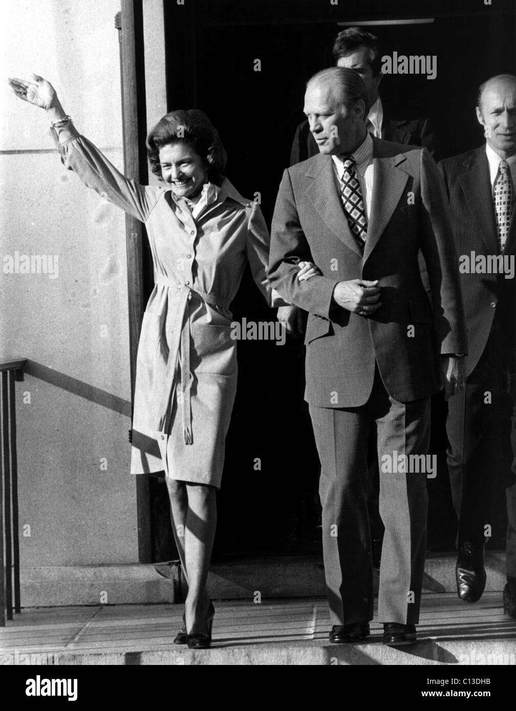 President Gerald Ford escorts wife Betty Ford from hospital, 1974 Stock ...