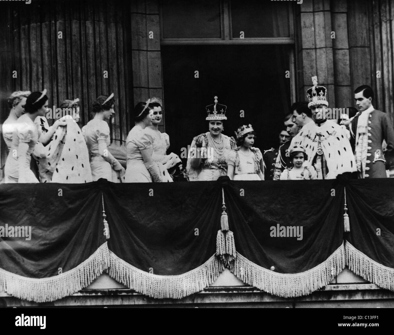 Royal robe ermine hi-res stock photography and images - Alamy