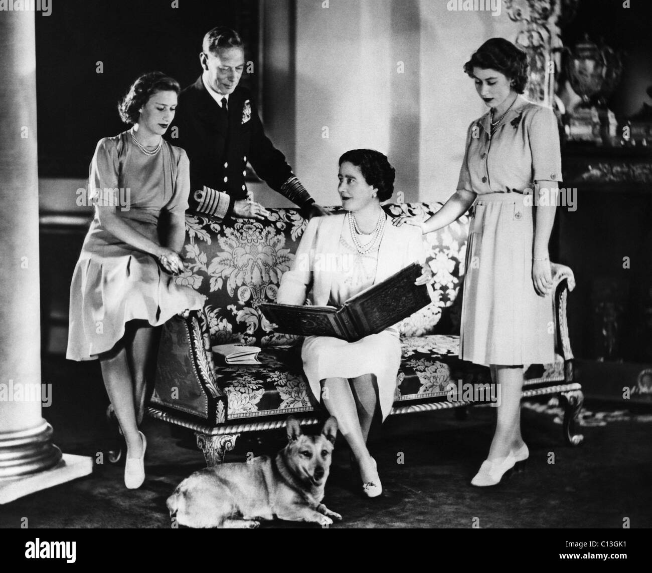 Princess elizabeth 1946 Black and White Stock Photos & Images - Alamy