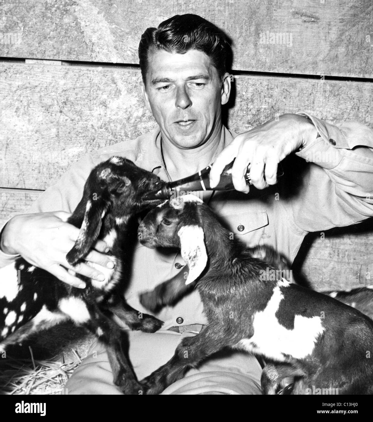 Ronald Reagan and kids in their San Fernando Valley Ranch, 04-09-53 ...