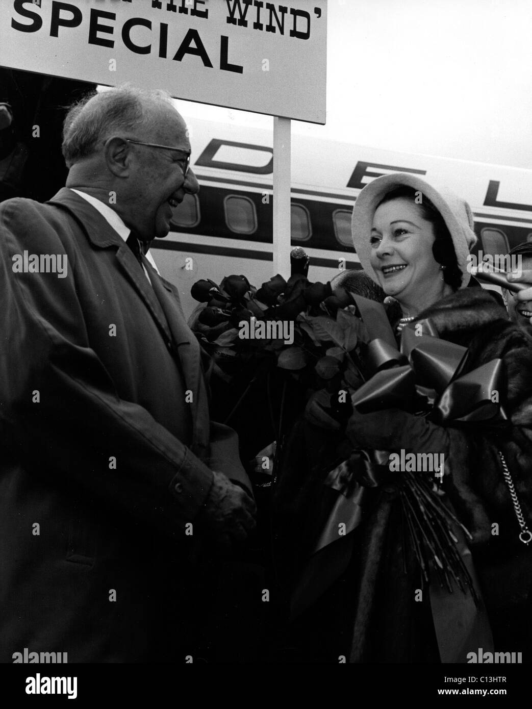 Mayor William B. Hartsfield welcomes Vivien Leigh to Atlanta for the ...