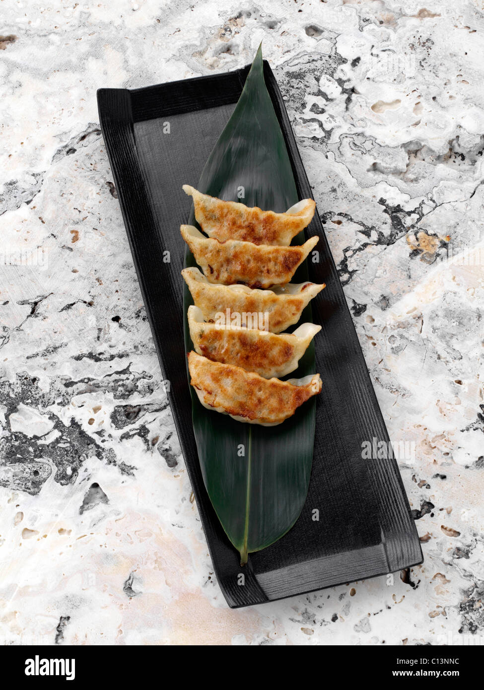 Banana leaf serving platter hi-res stock photography and images - Alamy