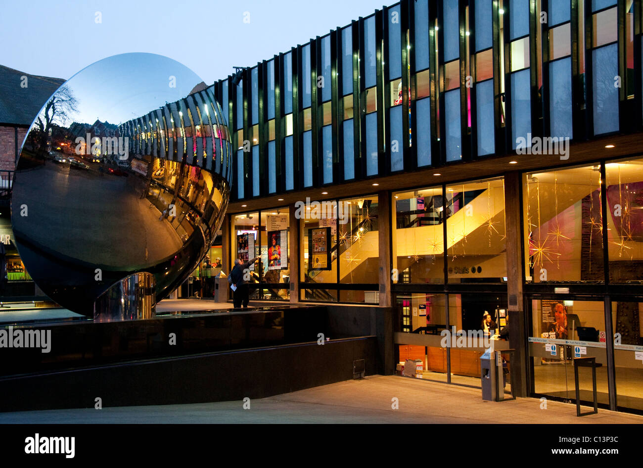 The Nottingham Playhouse and Sky Mirror, Nottingham England UK Stock ...