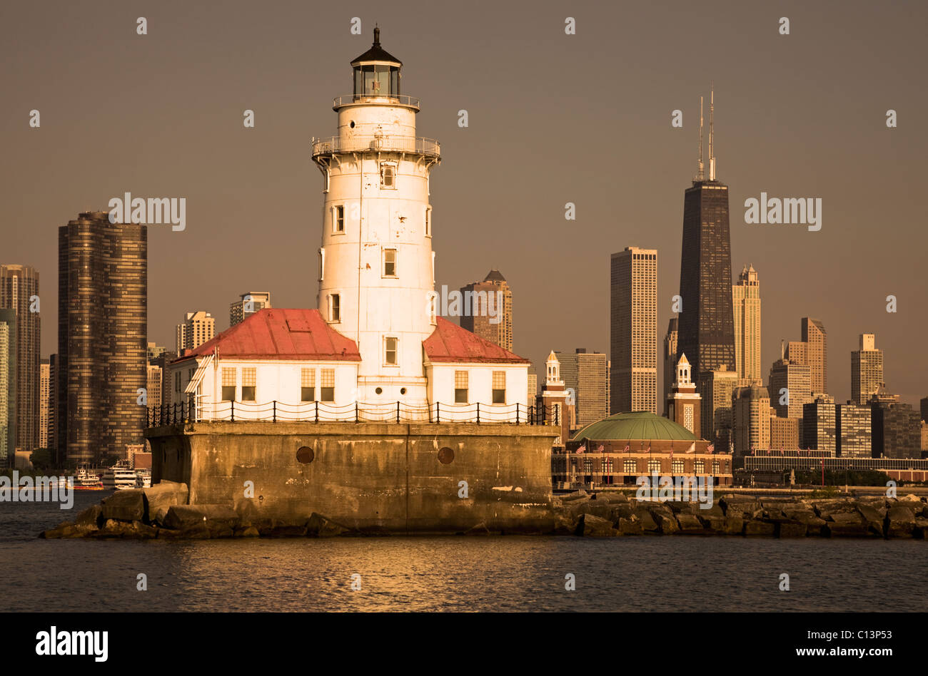 Chicago architecture lighthouse hi-res stock photography and images - Alamy