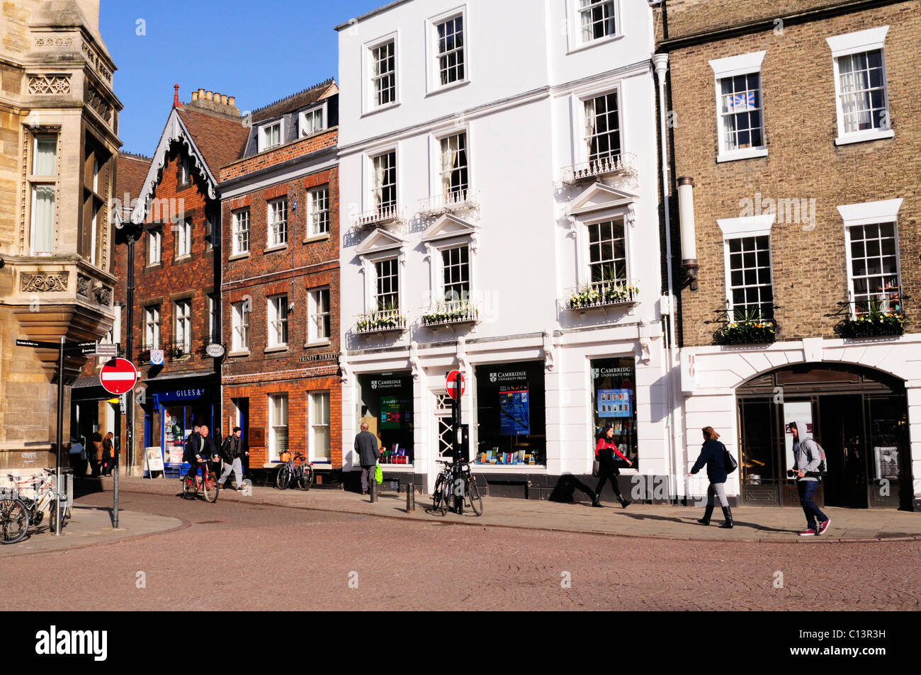 Trinity street cambridge uk hi-res stock photography and images - Alamy