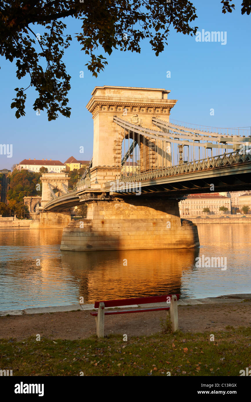 Chain bridge suspension bridge hi-res stock photography and images - Alamy