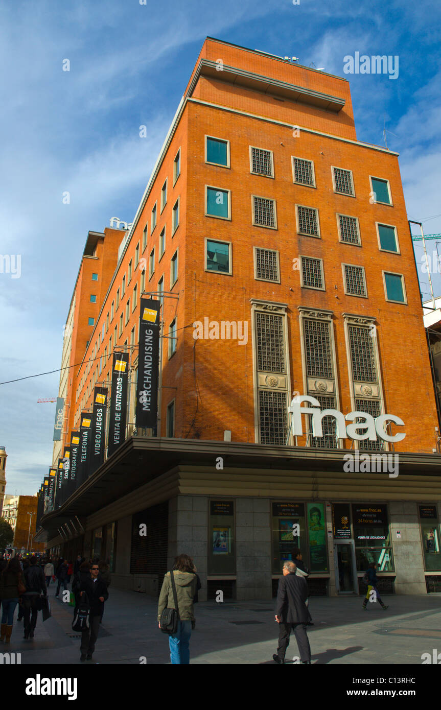 Electronics store architecture hi-res stock photography and images - Alamy