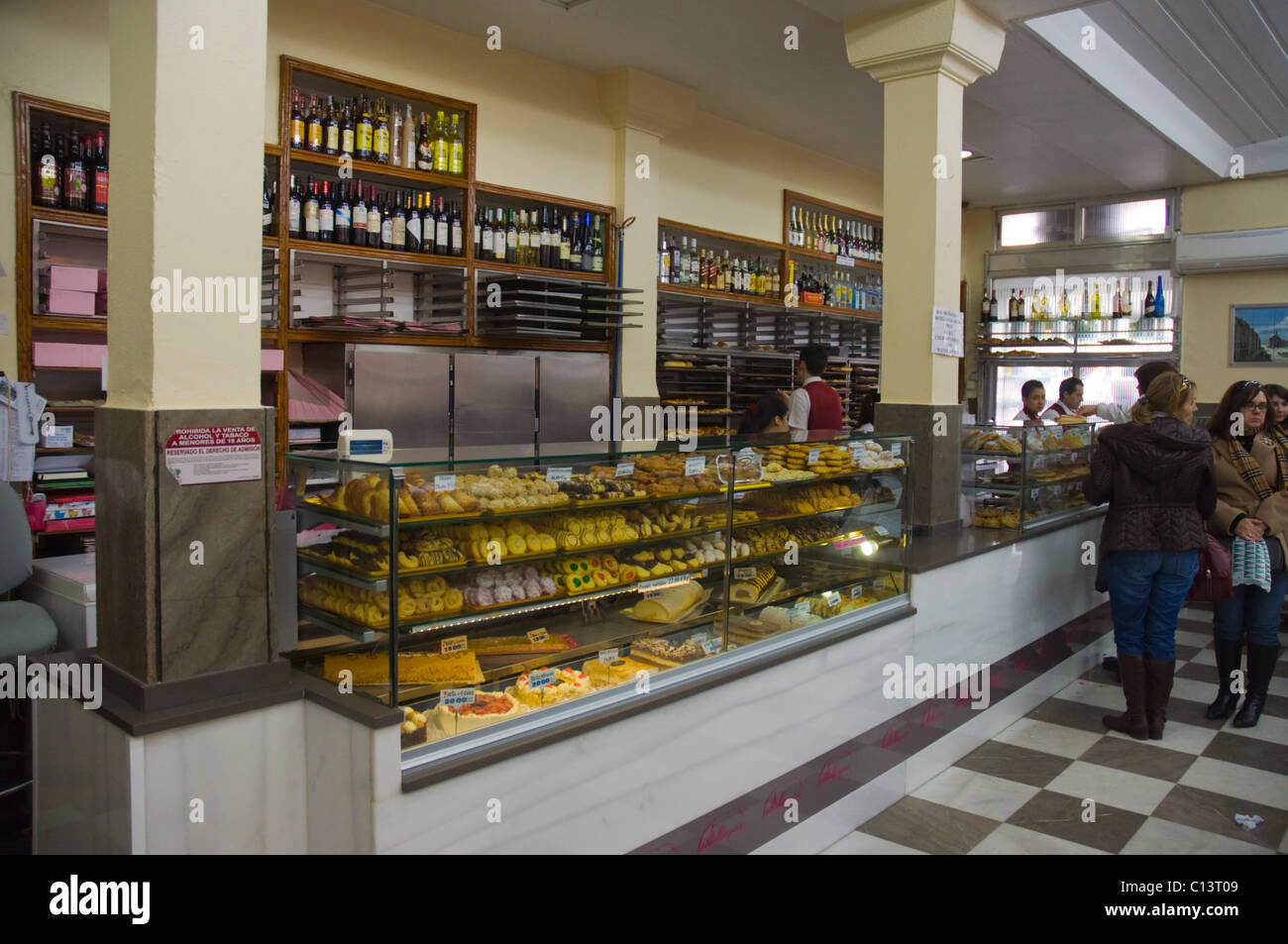 Bakery shop interior hi-res stock photography and images - Alamy