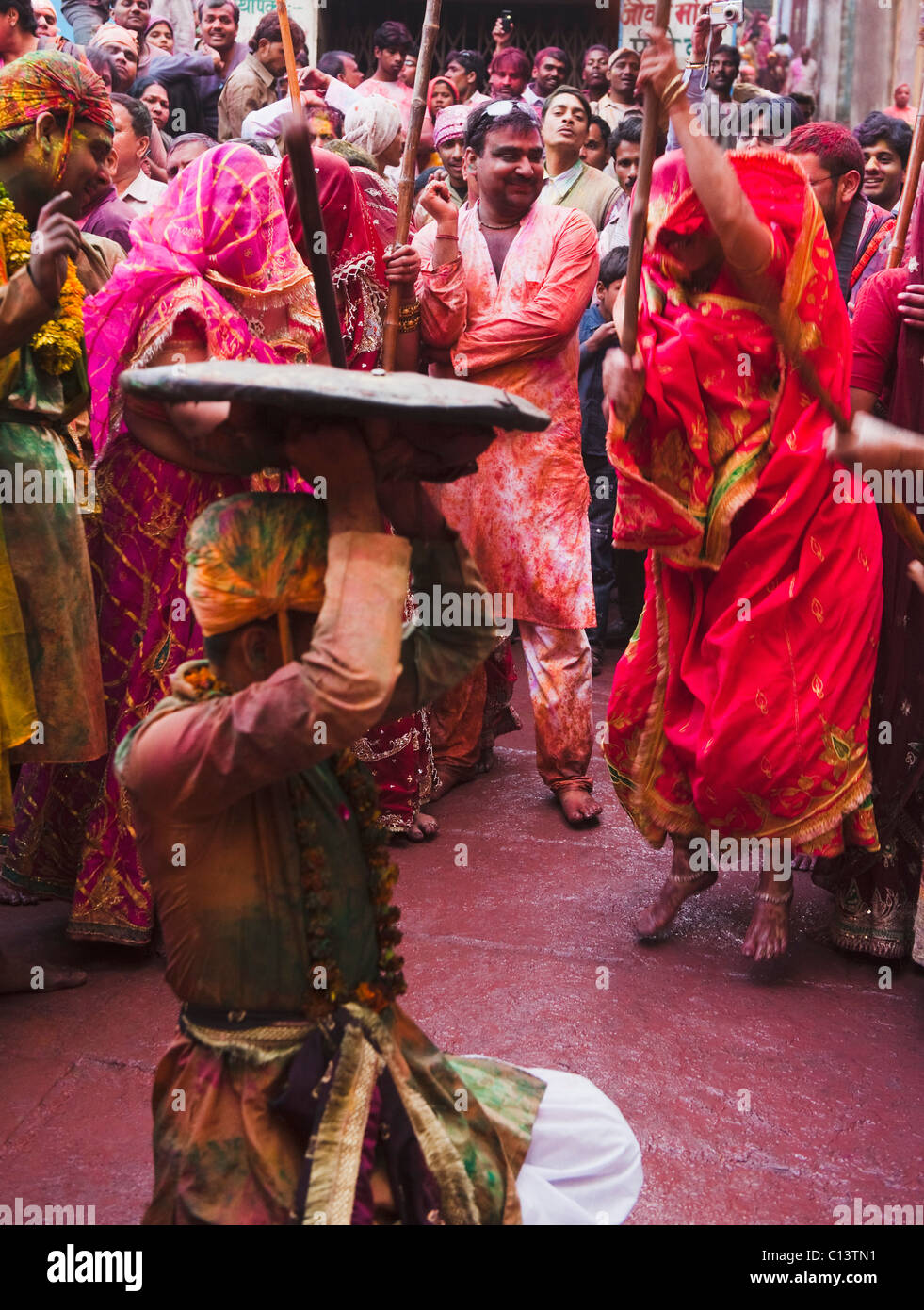 Lath maar holi hi-res stock photography and images - Alamy
