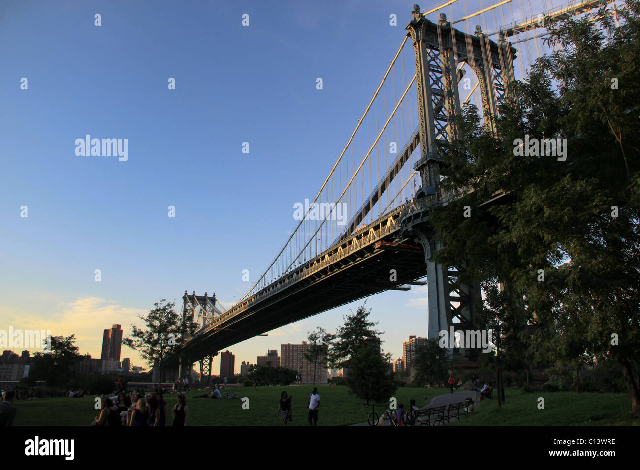 Manhattan bridge night time hi-res stock photography and images - Alamy