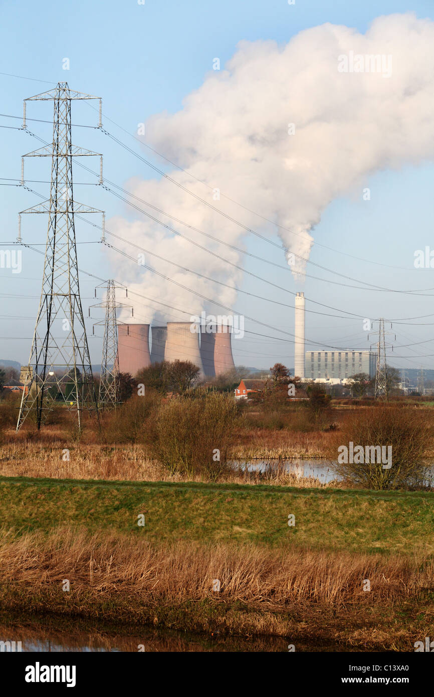 Coal powered electricity generation hi-res stock photography and images ...