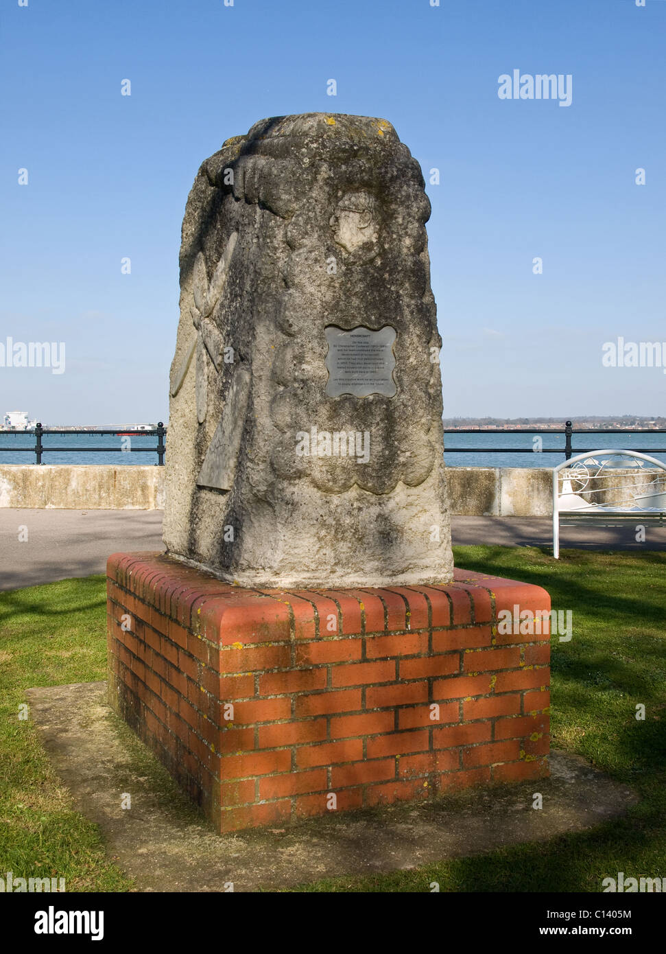 Memorial to Hovercraft inventor Sir Christopher Cockerell Hythe ...
