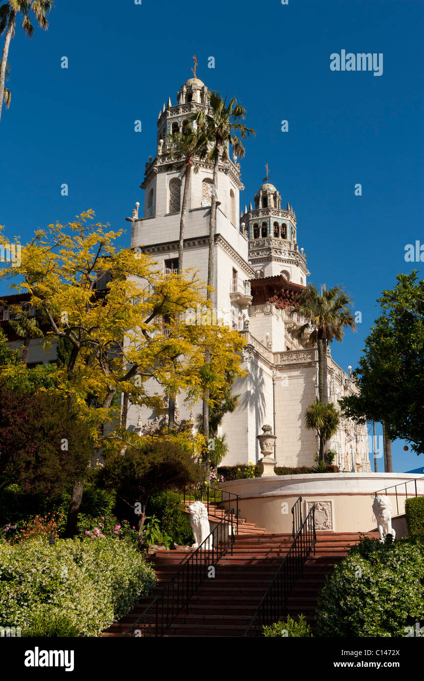 Hearst Castle (La Cuesta Encantada or The Enchanted Hill) in San Simeon ...