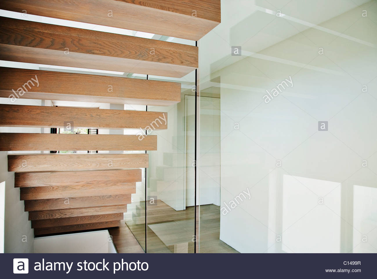 Floating Staircase Stock Photos & Floating Staircase Stock Images - Alamy