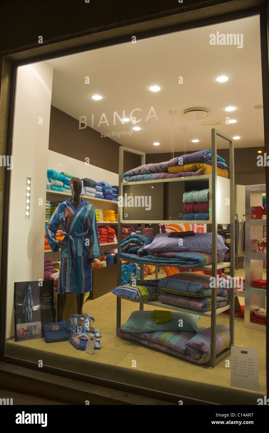 Textile shop front hi-res stock photography and images - Alamy