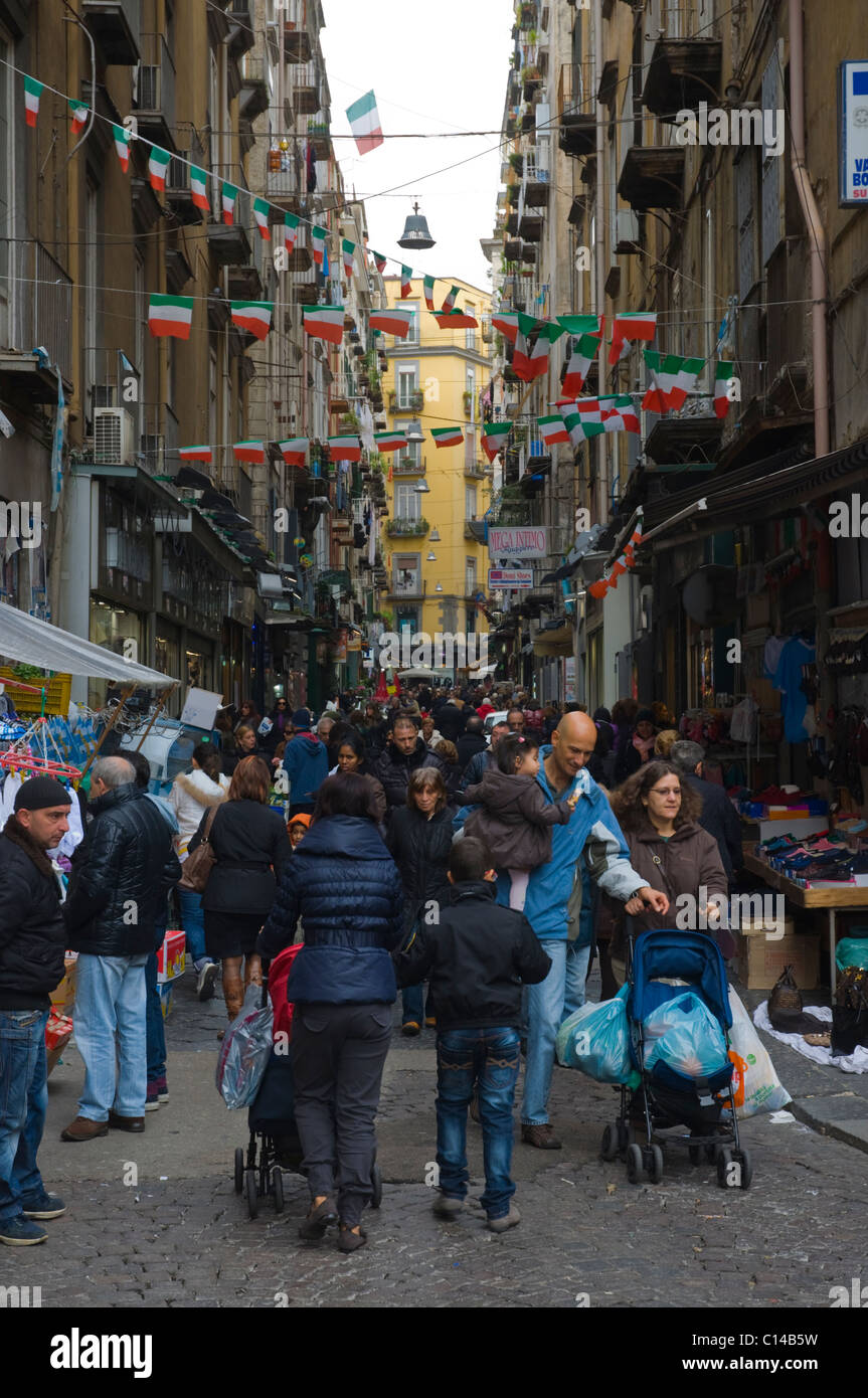 Busy shopping street italy hi-res stock photography and images - Alamy