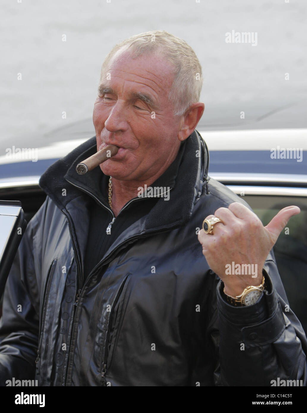Frederic Prinz Von Anhalt puts on a brave face as he leaves Cafe Roma ...