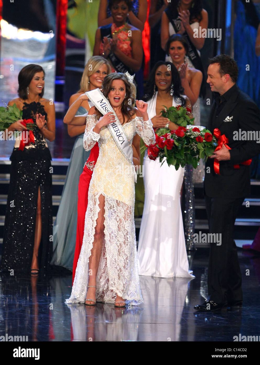 Miss Indiana Katie Stam is crowned Miss America at the 2009 Miss ...