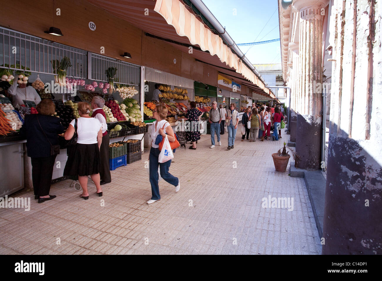 Shopping in Cadiz Market Spain Stock Photo - Alamy