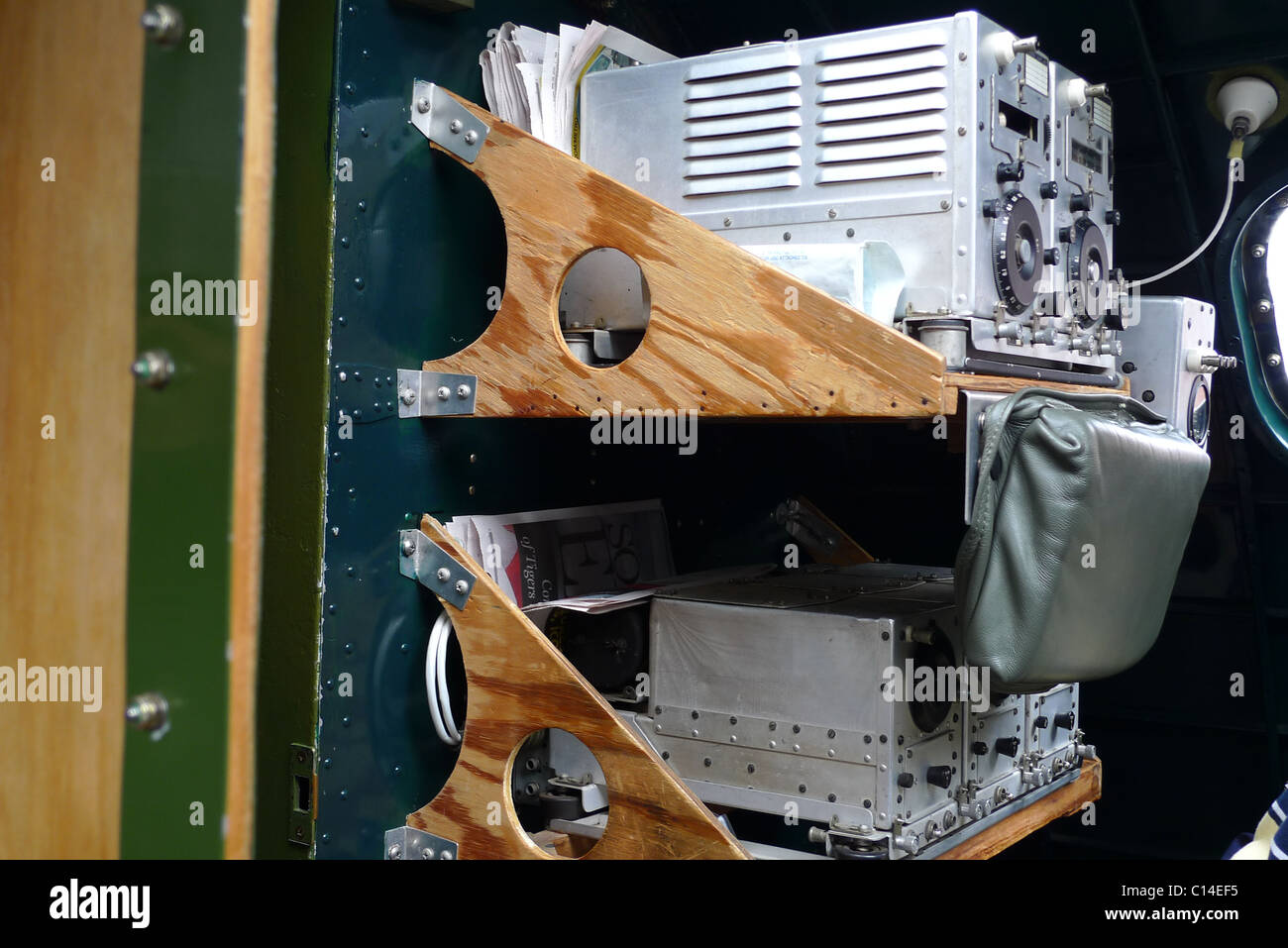 ELECTRONIC EQUIPMENT B17 WW2 VINTAGE BOMBER REPUBLIC FIELD LONG ISLAND ...