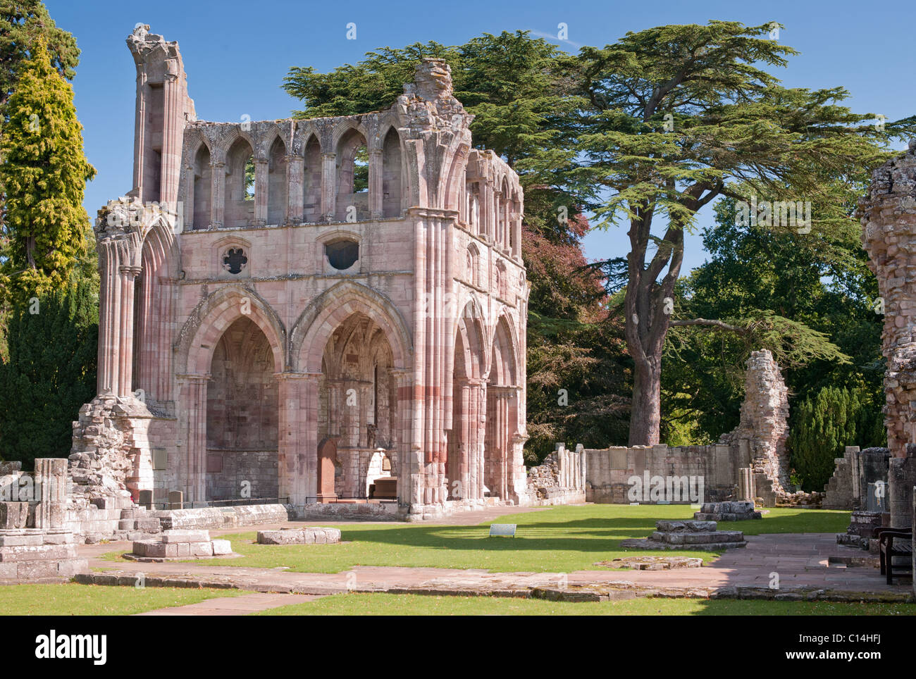 Dryburgh abbey hi-res stock photography and images - Alamy
