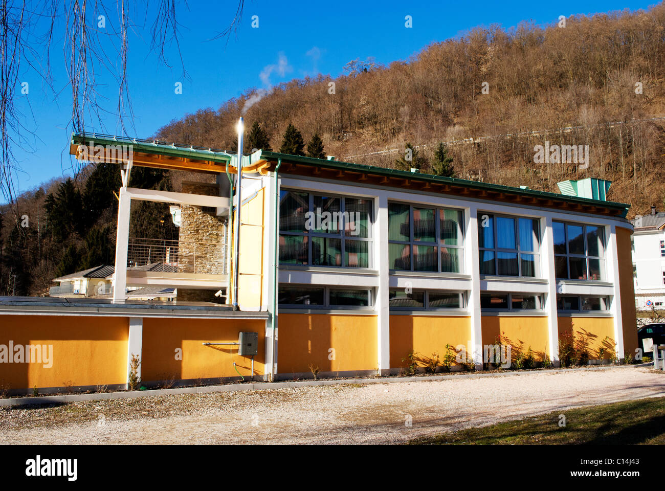 Beach house fire hi-res stock photography and images - Alamy