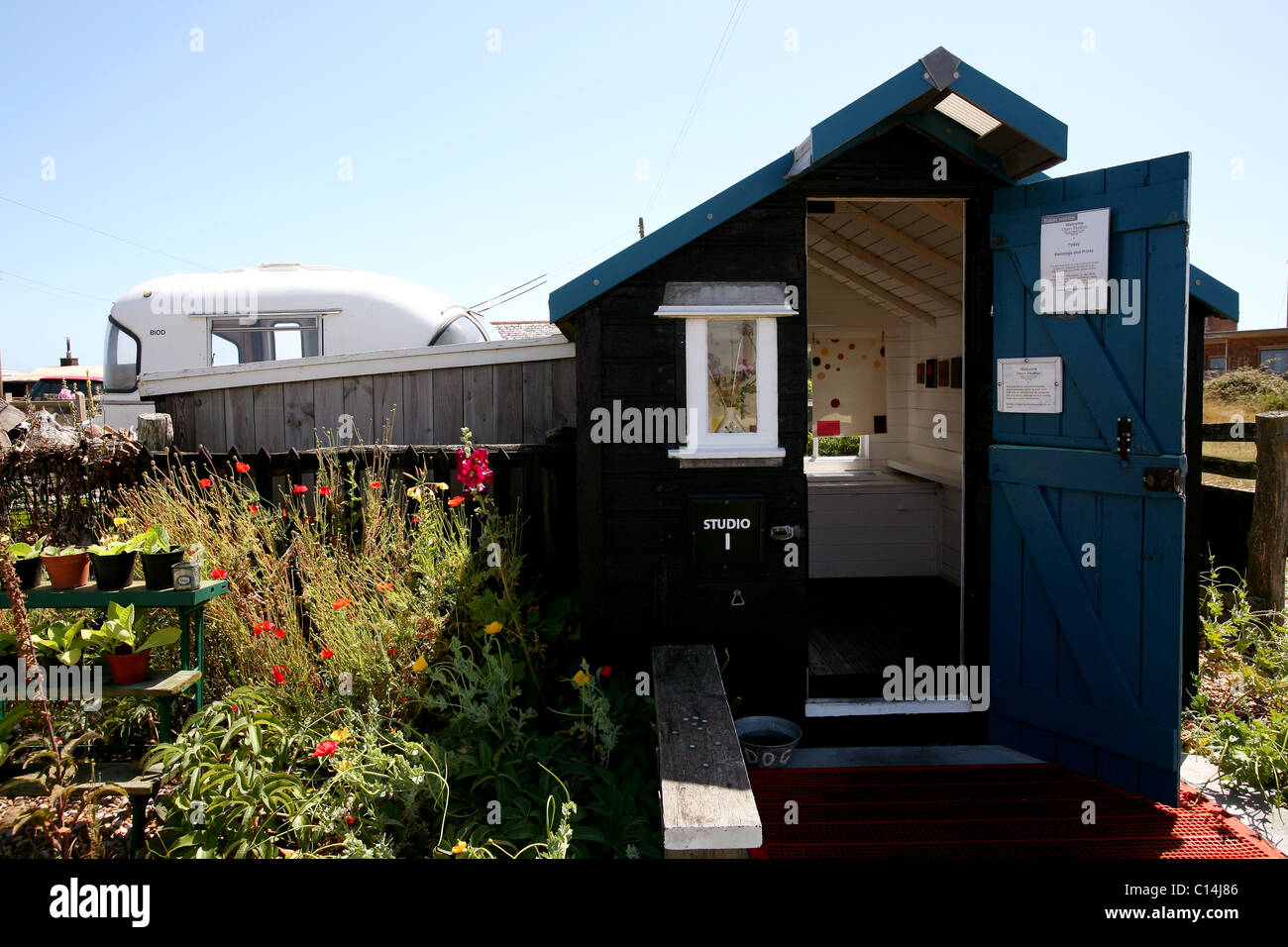 Small art hi-res stock photography and images - Alamy