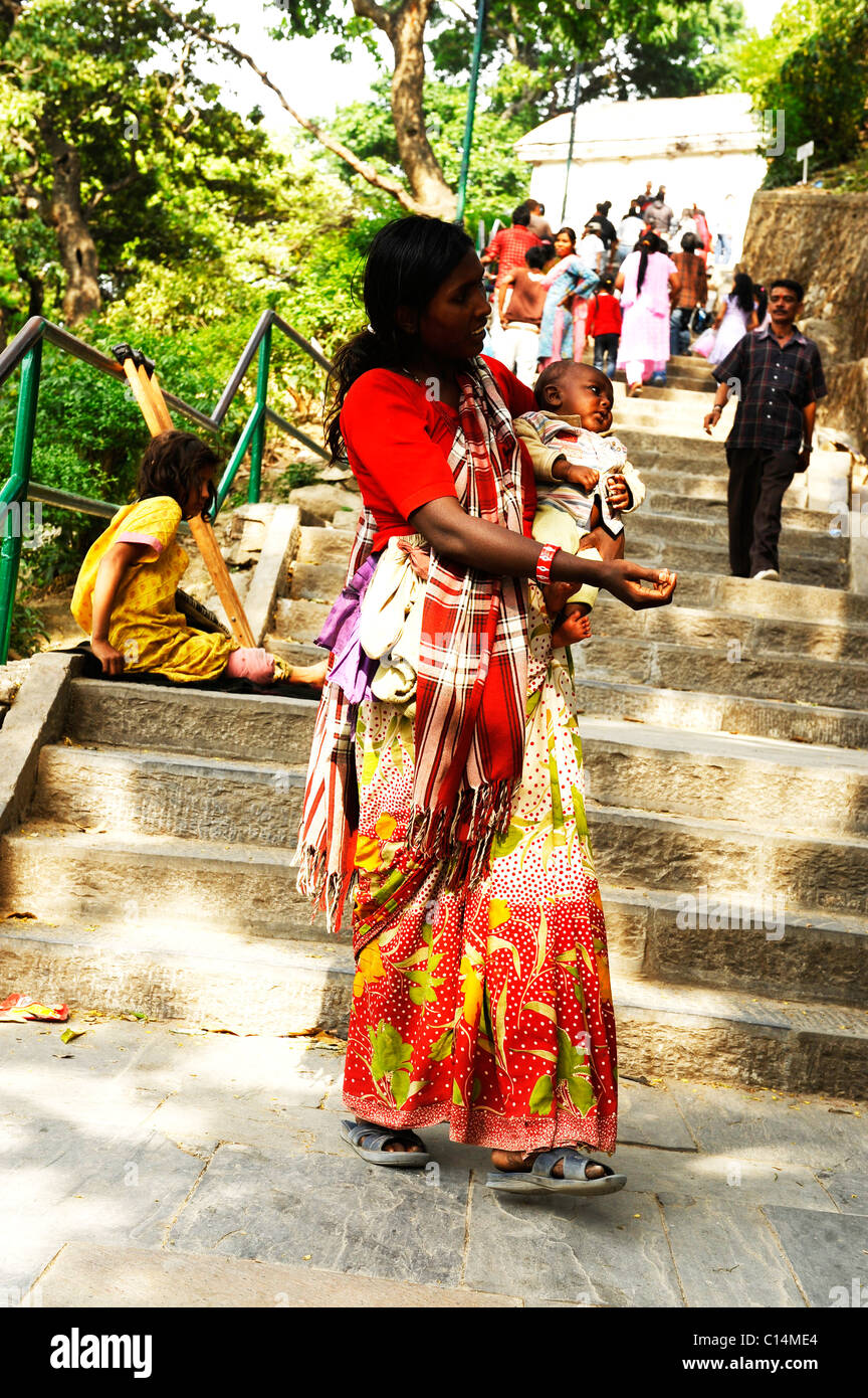 lady begging , peoples lives ( the nepalis ) ,life in kathmandu ...