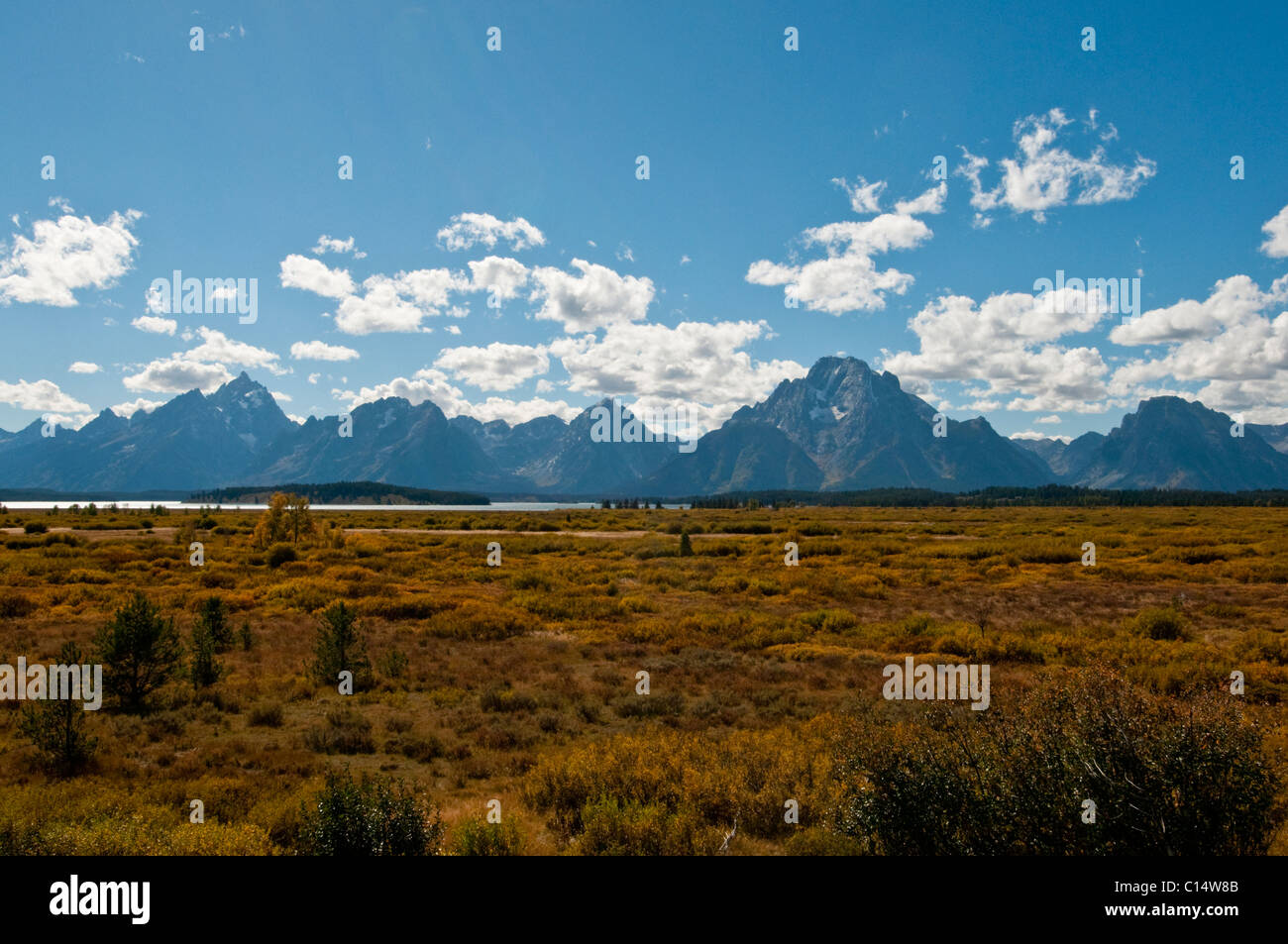 From jackson lake lodge hi-res stock photography and images - Alamy