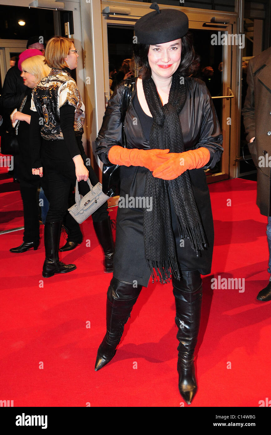 Fiona Bennett Mercedes-Benz Fashion Week Autumn/Winter 2009 - Kaviar ...