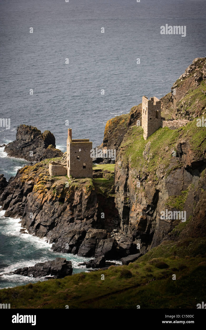 Botallack Crowns Mine engine houses on the cliffs near Lands End ...