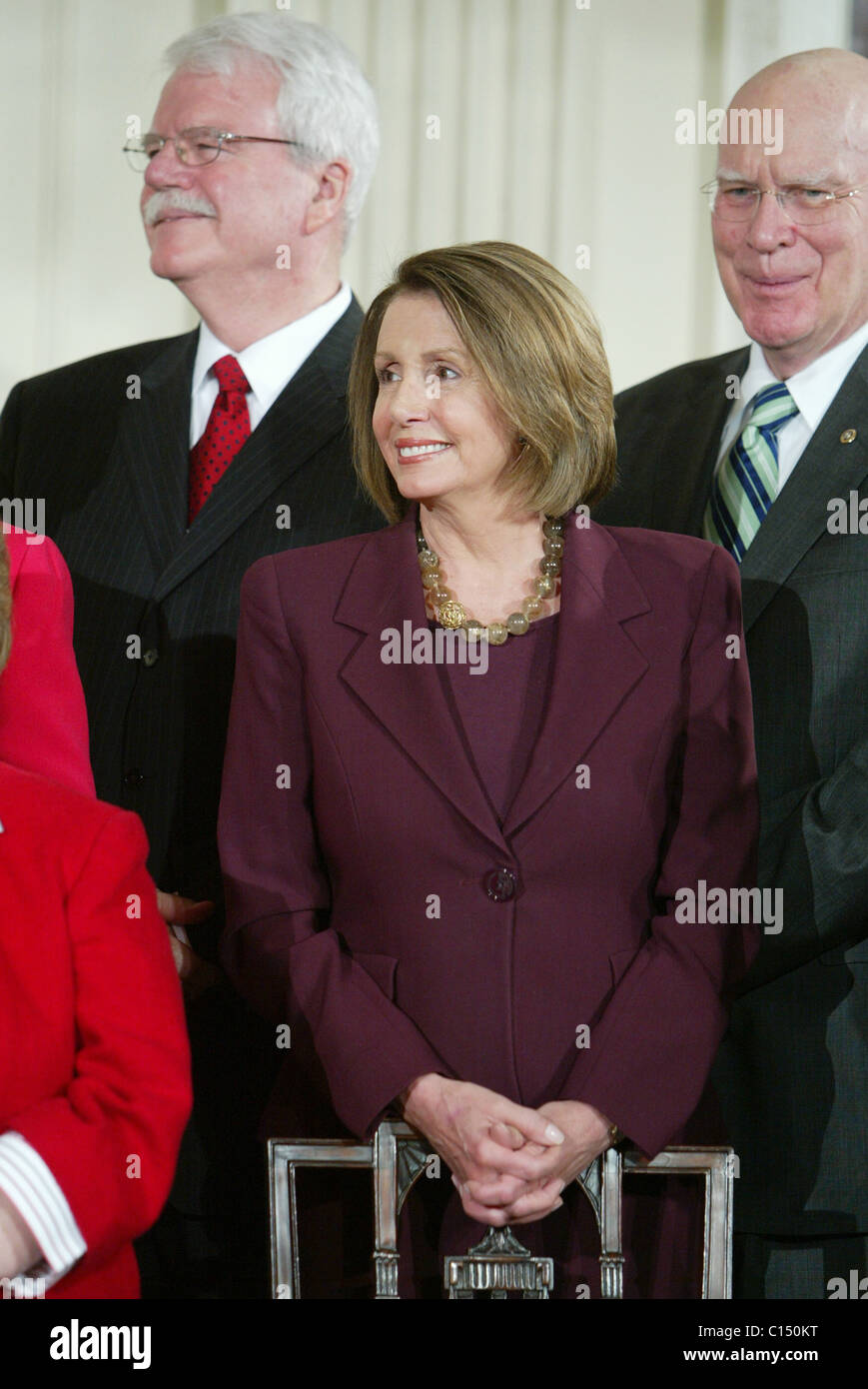 Lily ledbetter fair pay act signing hi-res stock photography and images ...