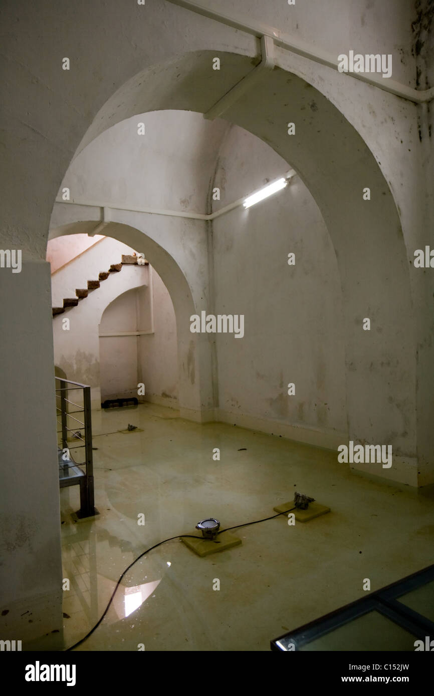 Portuguese cistern hi-res stock photography and images - Alamy