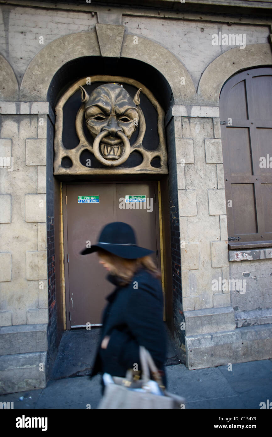 Gothic horror london hi-res stock photography and images - Alamy