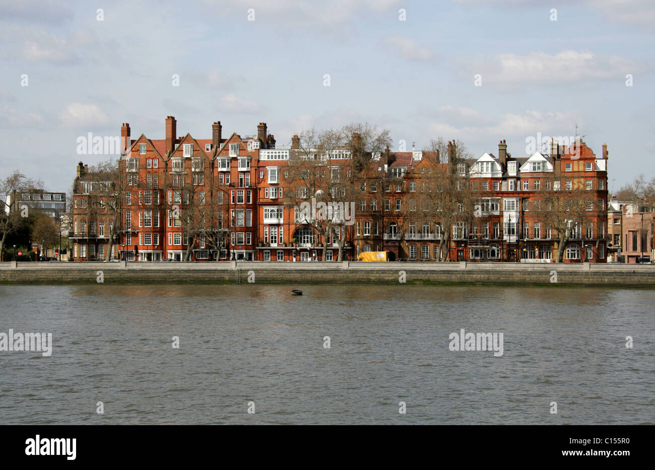 Chelsea embankment london uk hi-res stock photography and images - Alamy