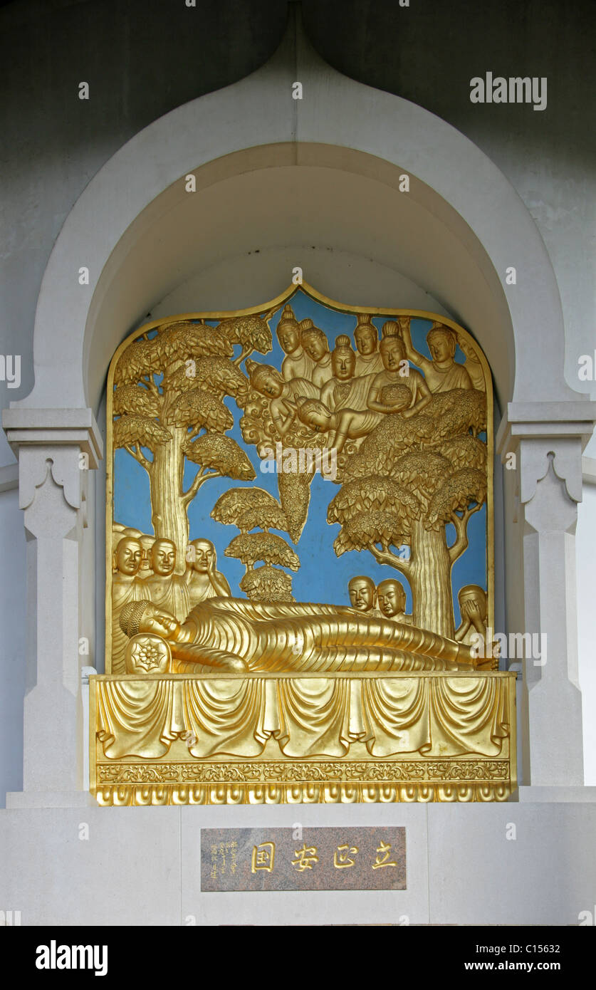 One of the Four Statues in the London Peace Pagoda, Battersea ...