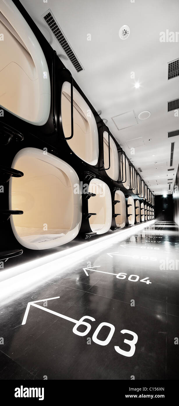 9h - hours capsule hotel in Kyoto, Japan Stock Photo - Alamy