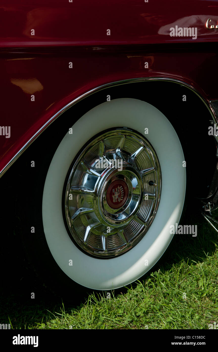 Red cadillac hi-res stock photography and images - Alamy