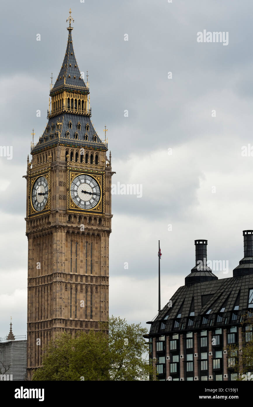 Big Ben's Clock Tower. The high clock tower that houses the famous Big ...