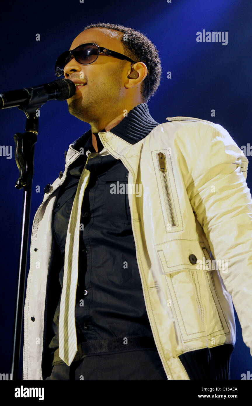R&B star John Legend performing live at the Fillmore Theater in support ...