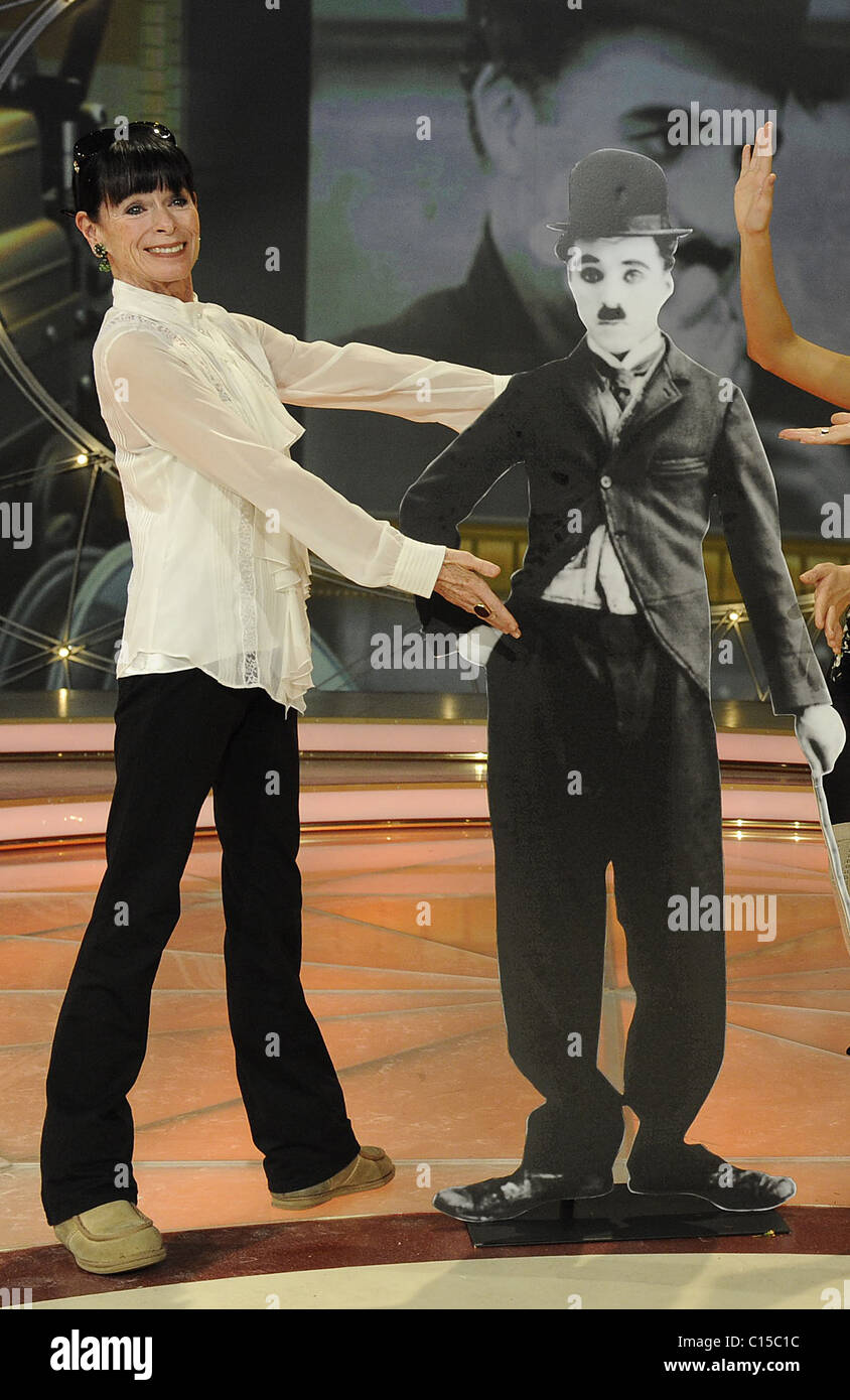 Geraldine Chaplin Photocall for the German TV show "Willkommen bei ...