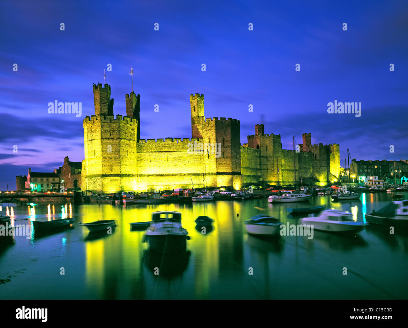 Illuminated dusk gwynedd wales hi-res stock photography and images - Alamy
