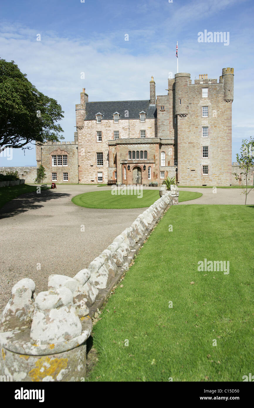 Village mey scotland castle mey hi-res stock photography and images - Alamy