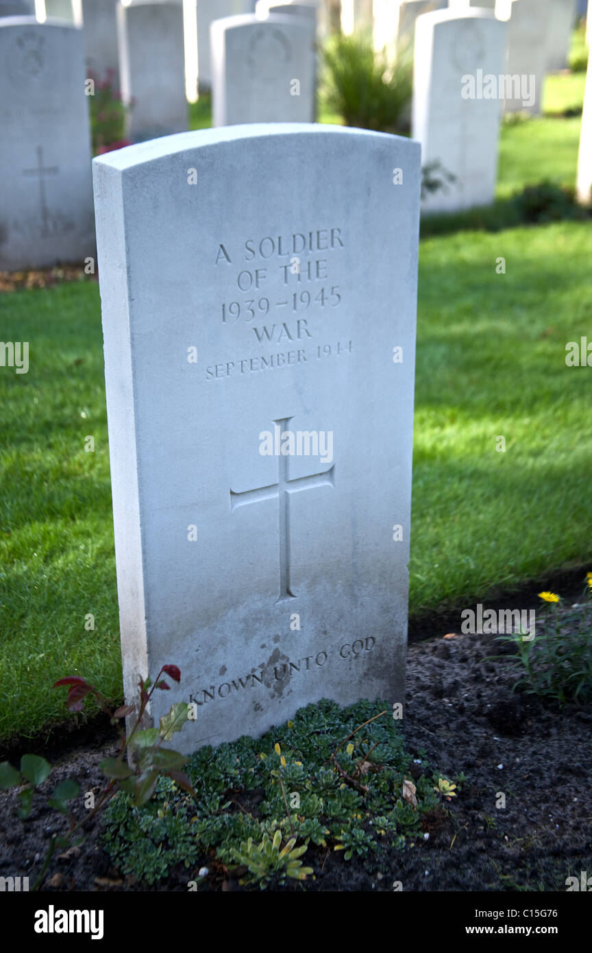 The grave of the unknown soldier hi-res stock photography and images ...