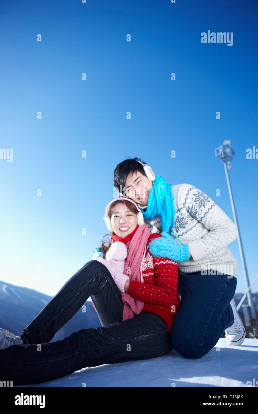 Couple tightly hugging hi-res stock photography and images - Alamy