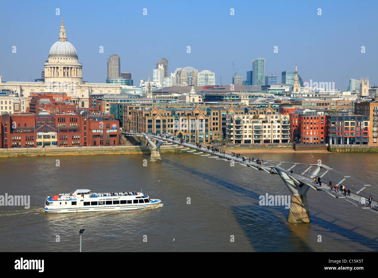 London bridge aerial hi-res stock photography and images - Alamy