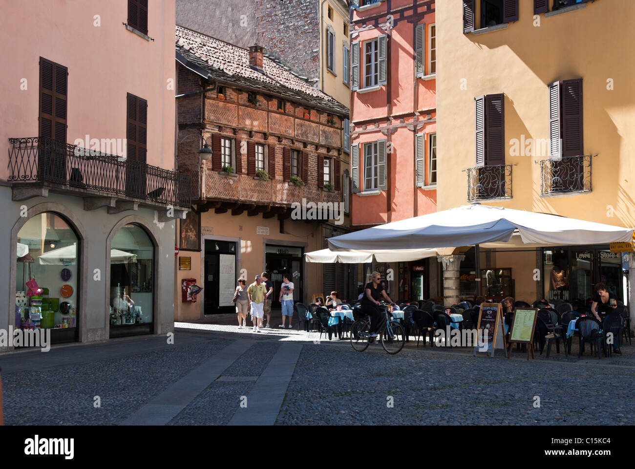 Italy, como, piazza san fedele hi-res stock photography and images - Alamy