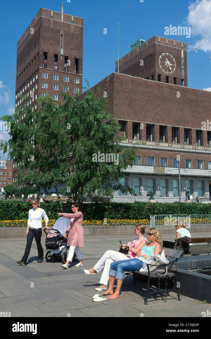 Oslo town hall hi-res stock photography and images - Alamy