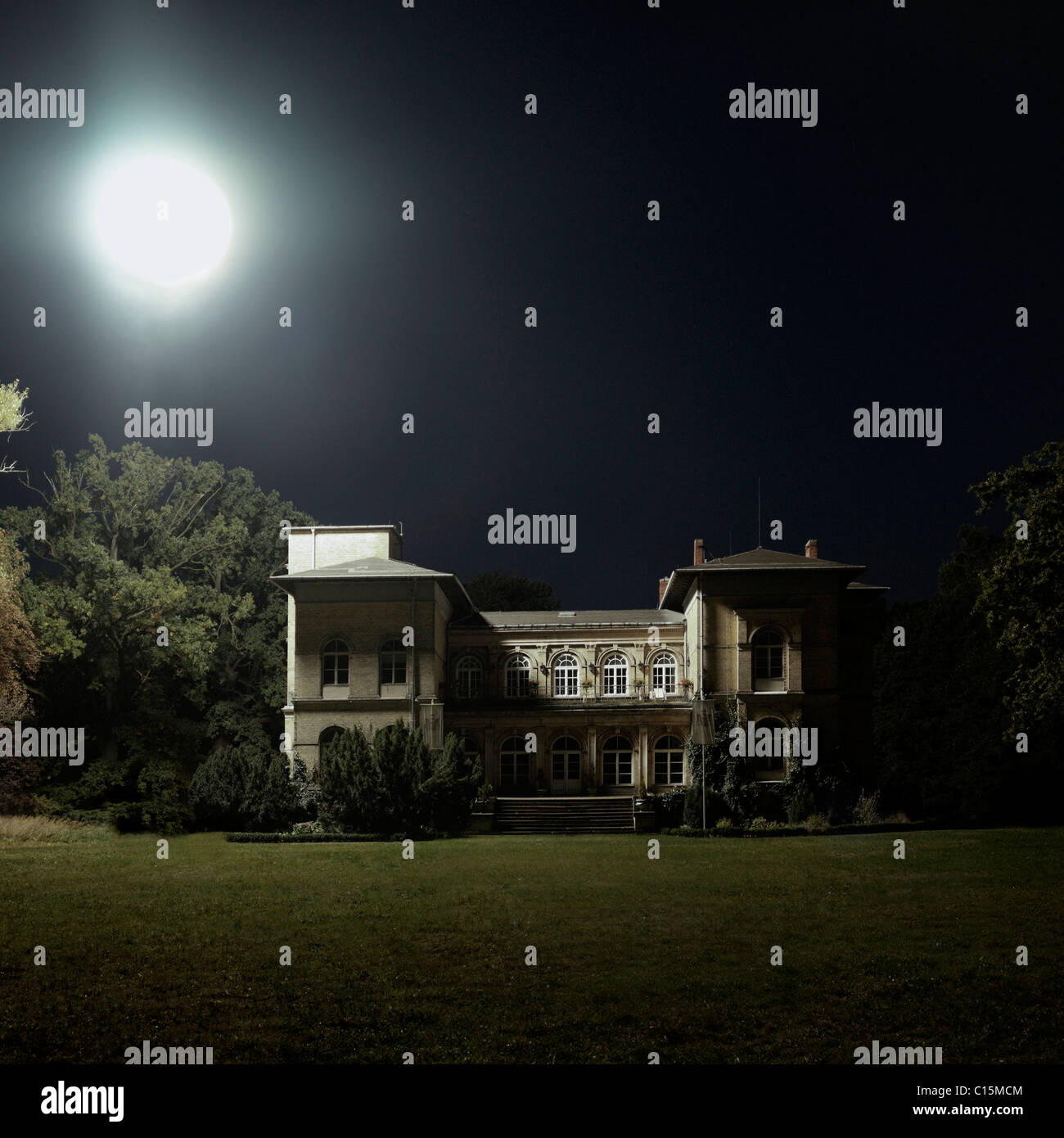 Moonlight manor hi-res stock photography and images - Alamy
