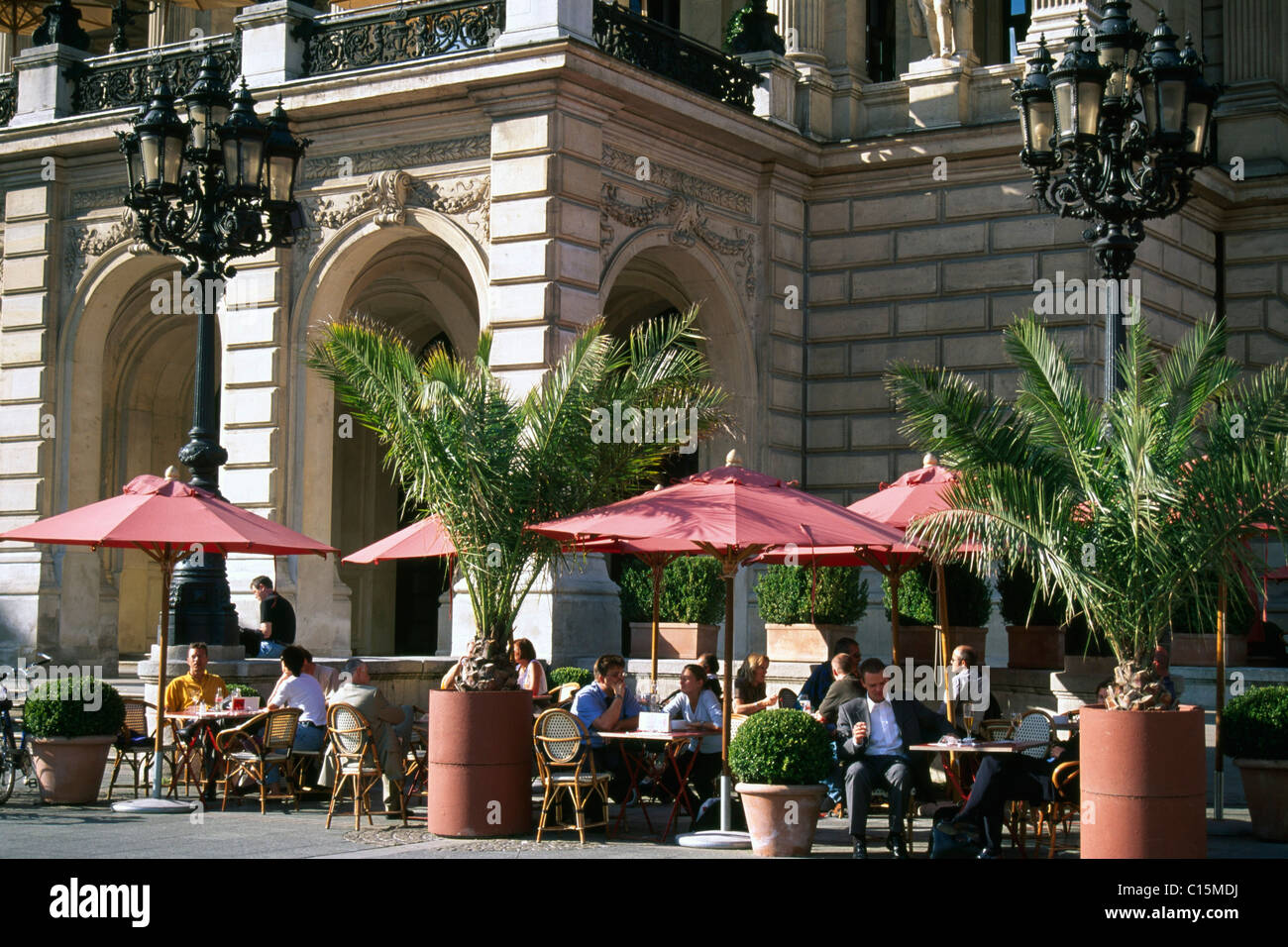 Opera house cafe hi-res stock photography and images - Alamy